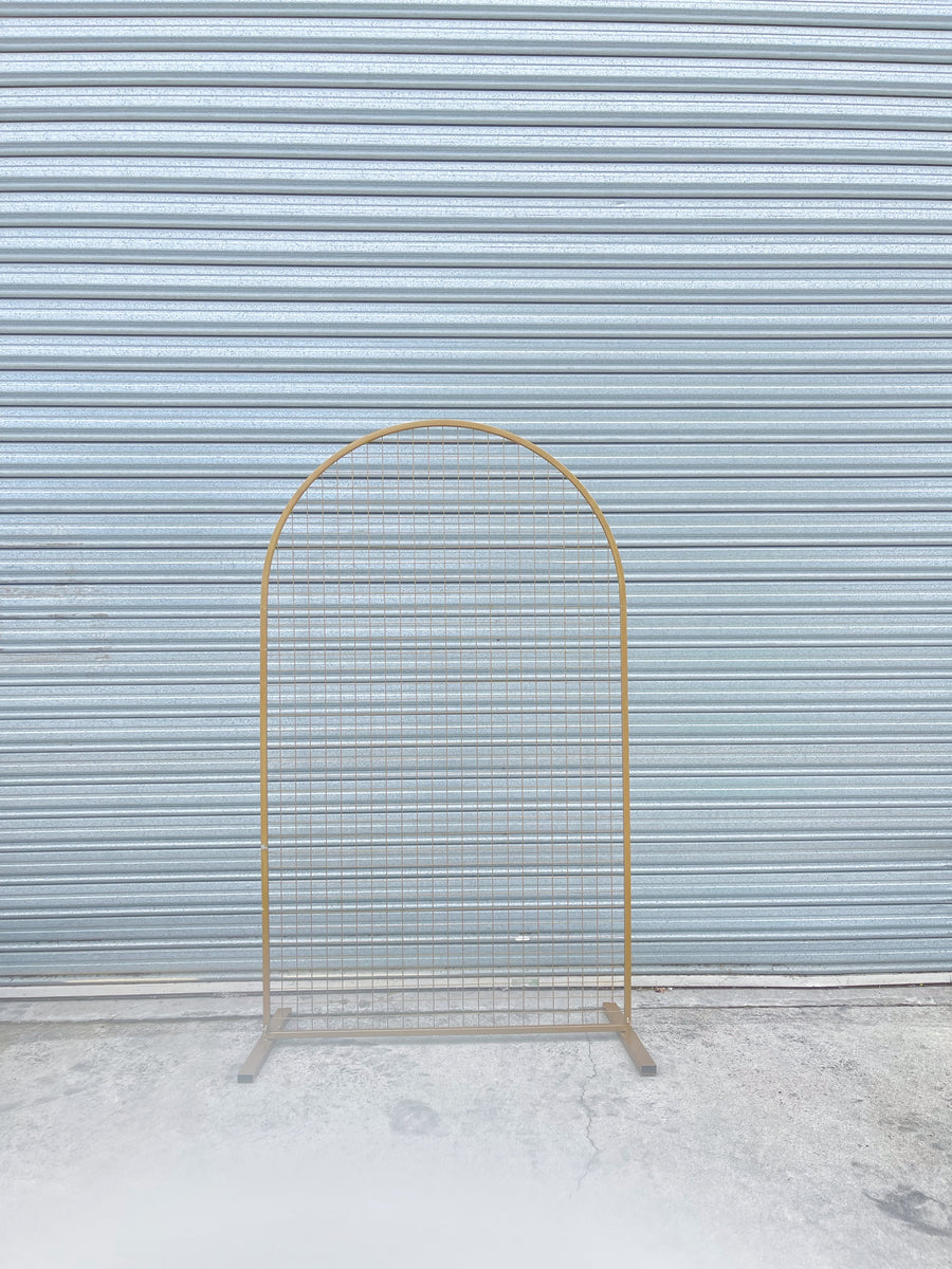 Gold Mesh Arch Backdrop – Top Party Supplies, Hoppers Crossing ...