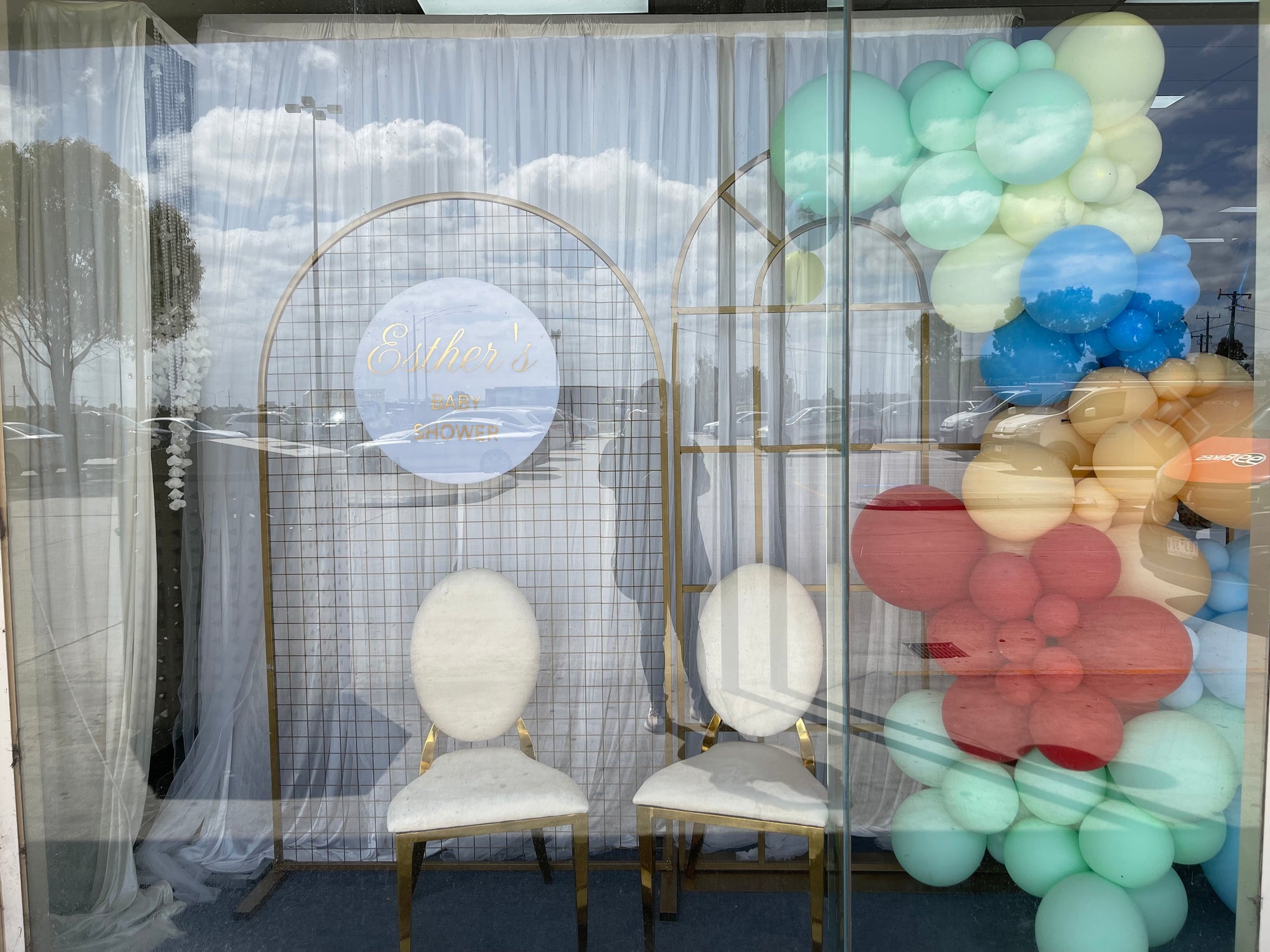 Gold Mesh Arch Backdrop – Top Party Supplies, Hoppers Crossing ...